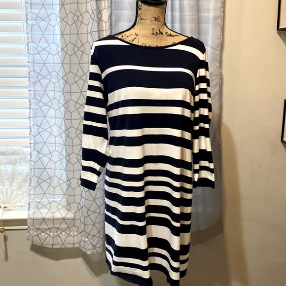 crown & ivy | Dresses | Crown And Ivy Mid Sleeve Dress | Poshmark
